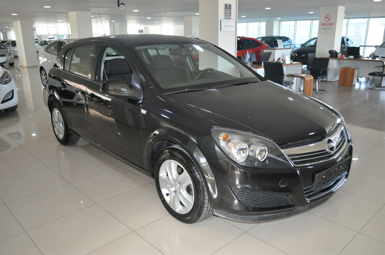 OPEL ASTRA / 1.6 ESSENTIA Benzin